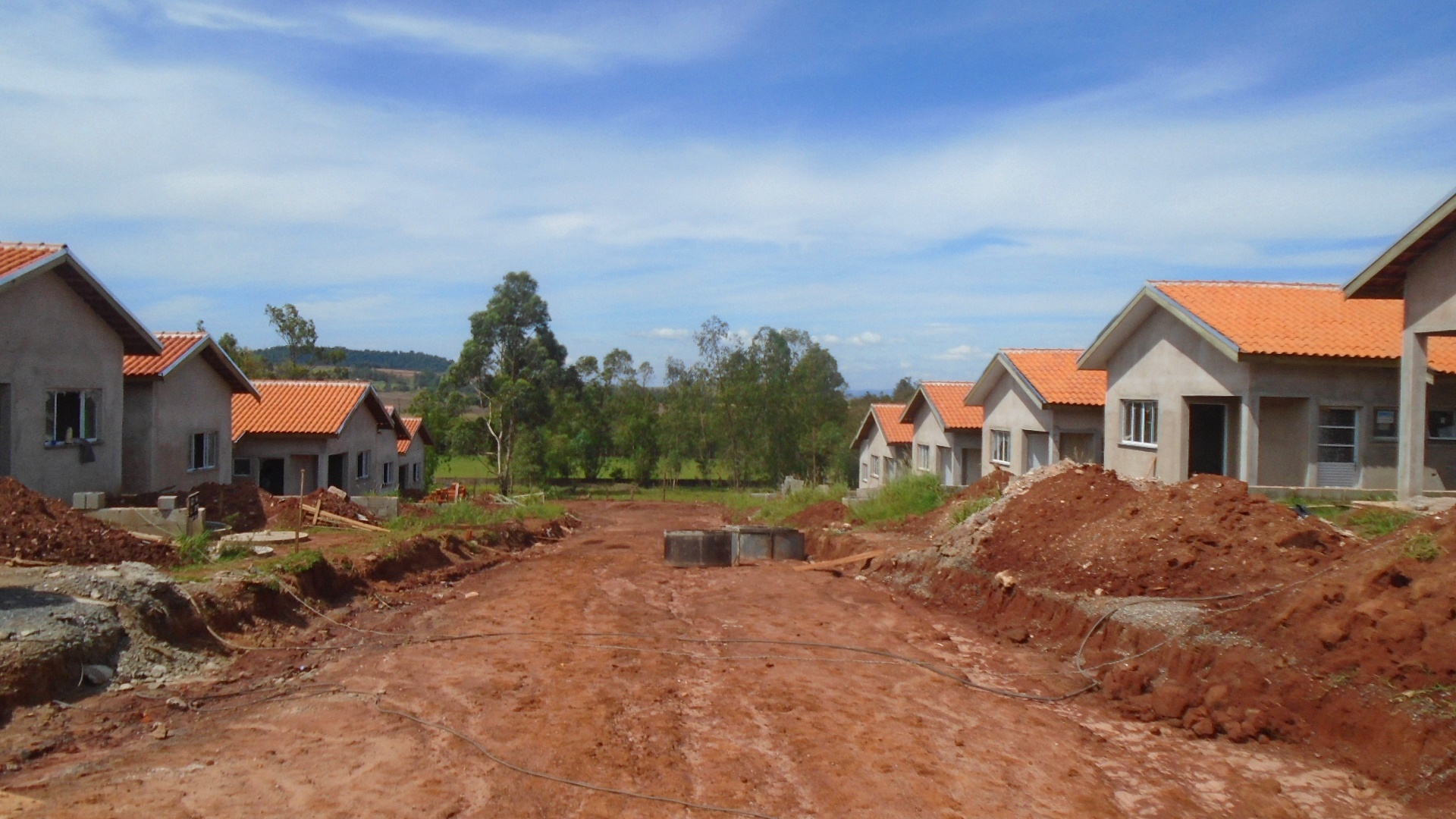 Construção de 23 casas avança em Jundiaí do Sul; interessados devem se ...