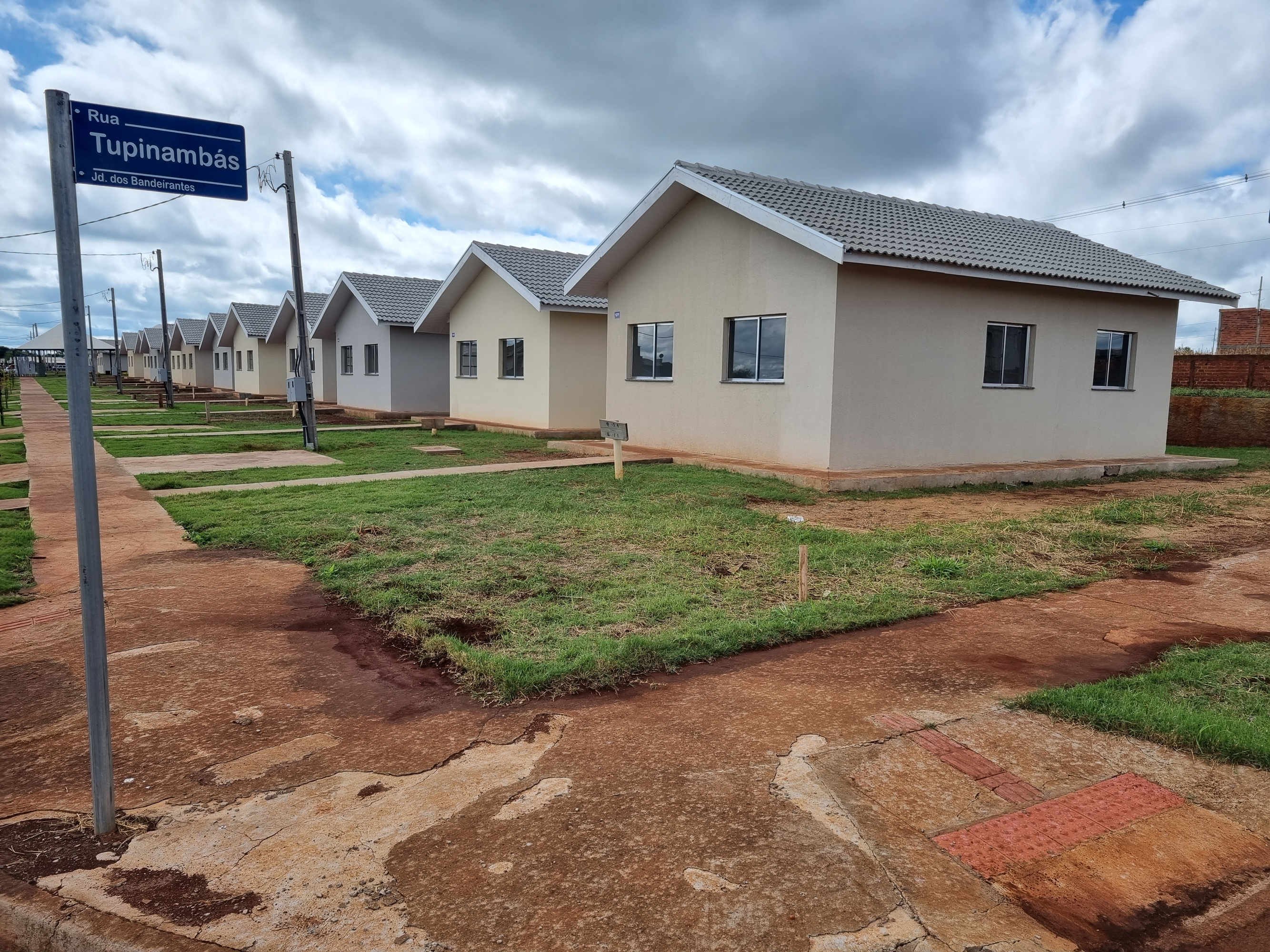 Em menos de dois anos, Governo do Paraná ajuda 30 mil famílias a ...